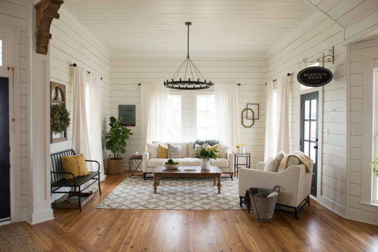 How To Create The Modern Farmhouse Design Style - Interiors by Abbey ...